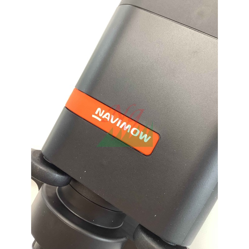 SEGWAY NAVIMOW X-series robot lawnmower controlled via App:Robot la...